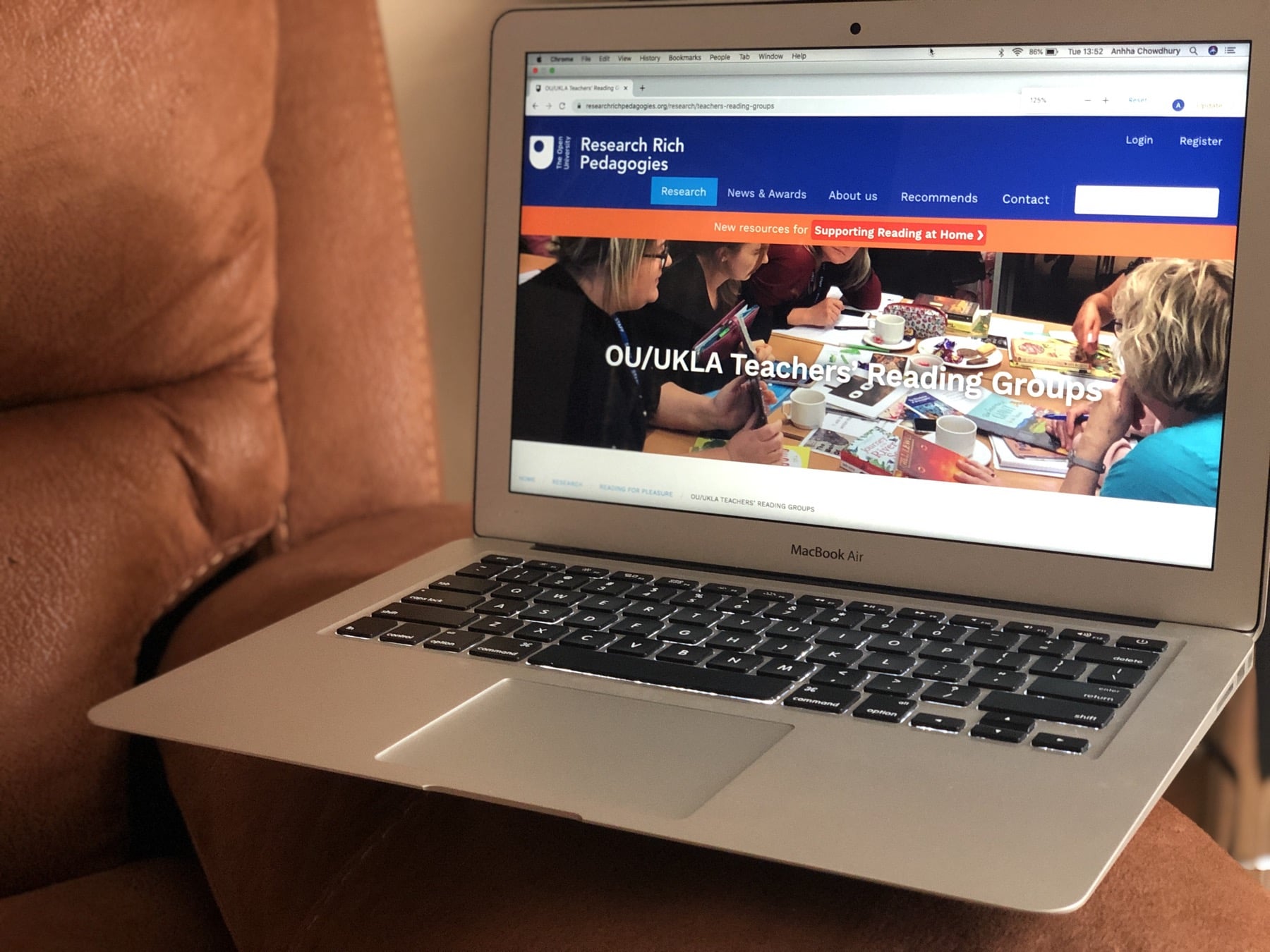 OU/UKLA Teachers' Reading Groups - Reading for Pleasure