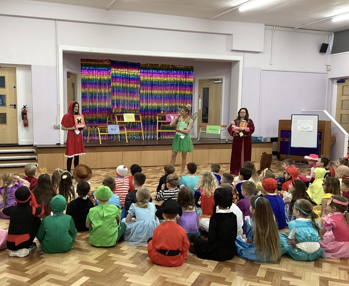 'Sell Me A Story' promoting teachers as readers - Reading for Pleasure